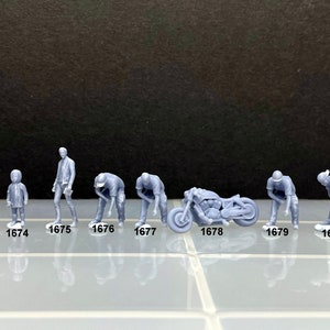 1:64 Miniature Human Figures Resin / Unpainted Great for Dioramas / Hot ...