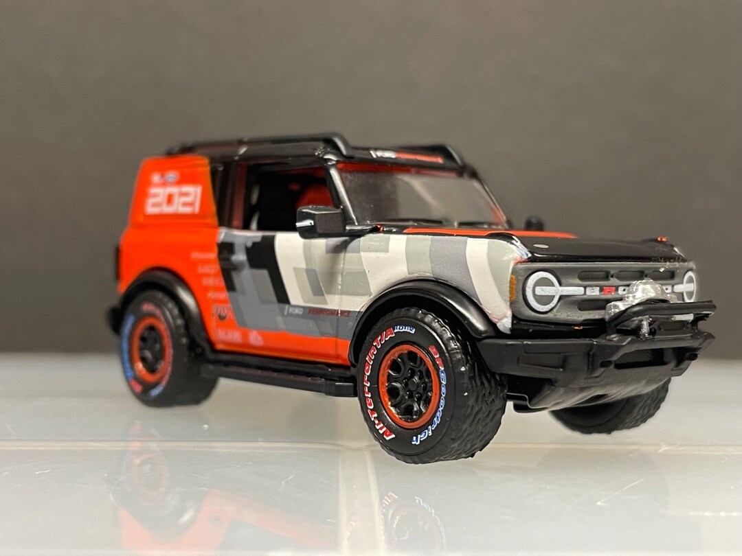 1-64 Scale / S-scale 2021 Ford Bronco Great for Dioramas & Diecast ...