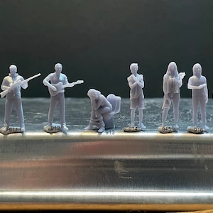 1:64 Miniature Human Figures Resin / Unpainted Great for Dioramas / Hot ...
