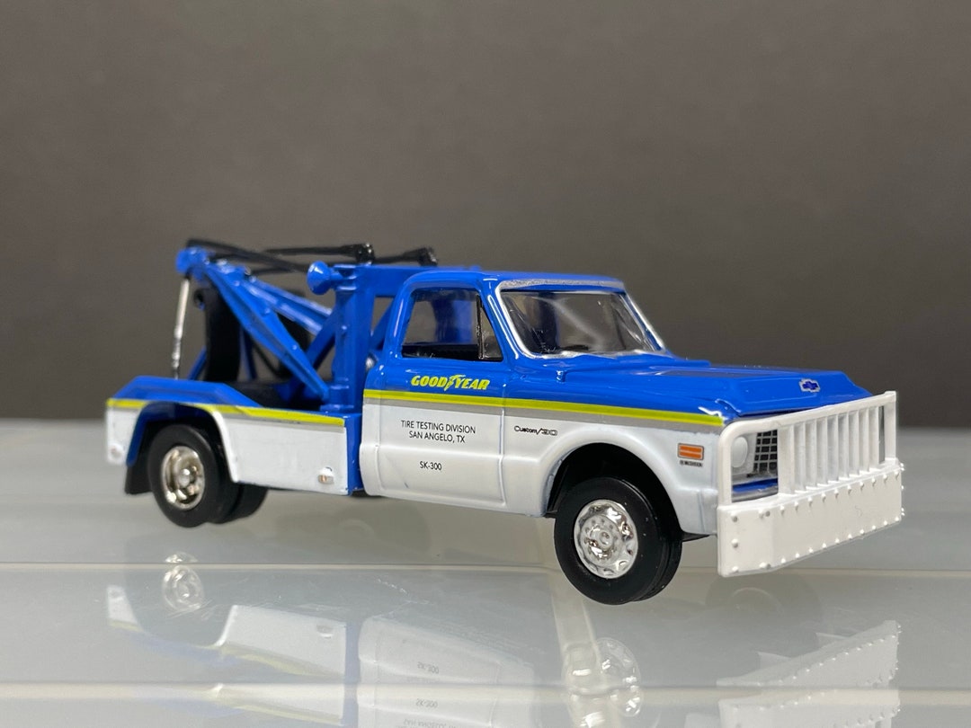 1-64 Scale / S-scale 1972 Chevrolet C30 Dually Wrecker Great - Etsy Canada
