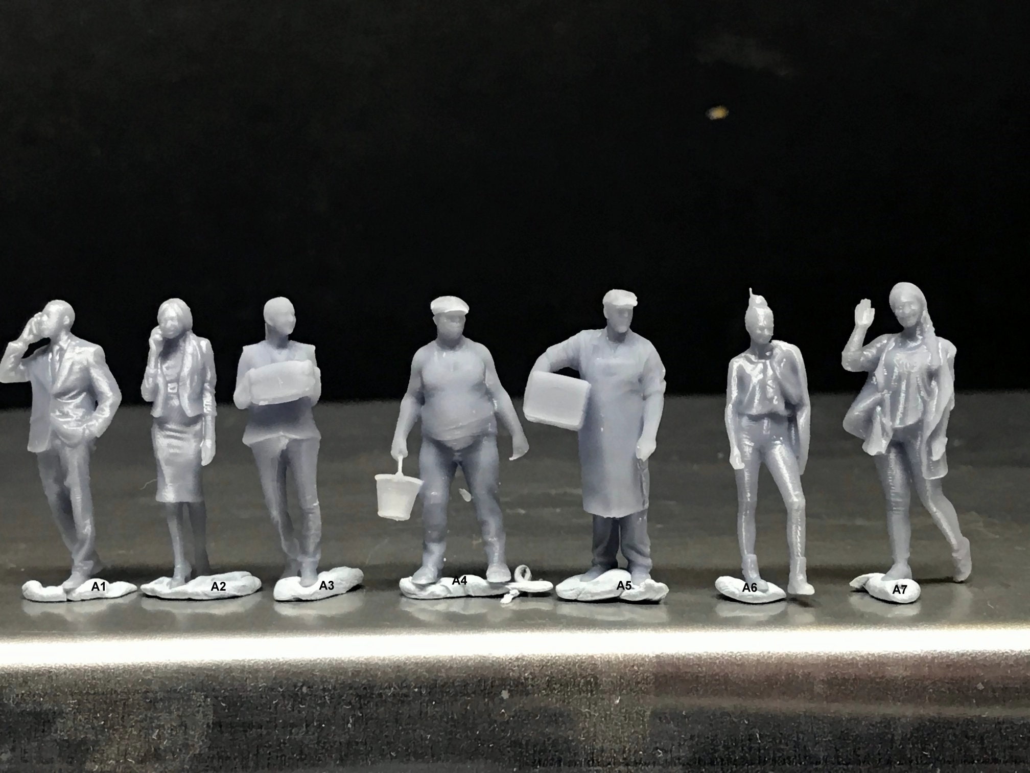 1:64 Scale Miniature People - Resin / Unpainted - Great for Dioramas ...