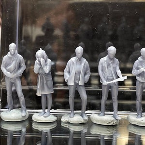 1:64 Miniature Human Figures Resin / Unpainted Great for Dioramas / Hot ...