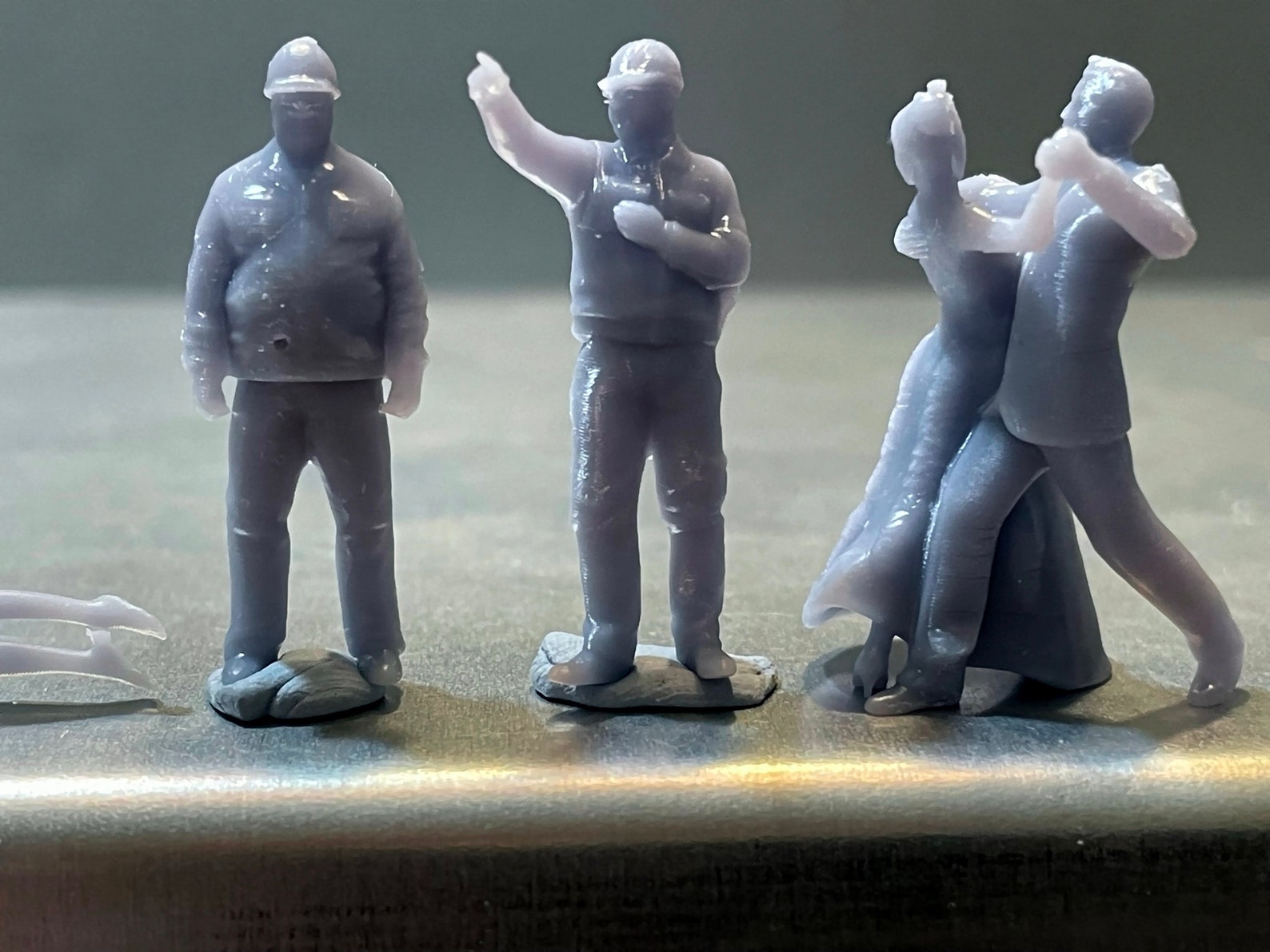 1:64 Miniature Human Figures Resin / unpainted great for | Etsy