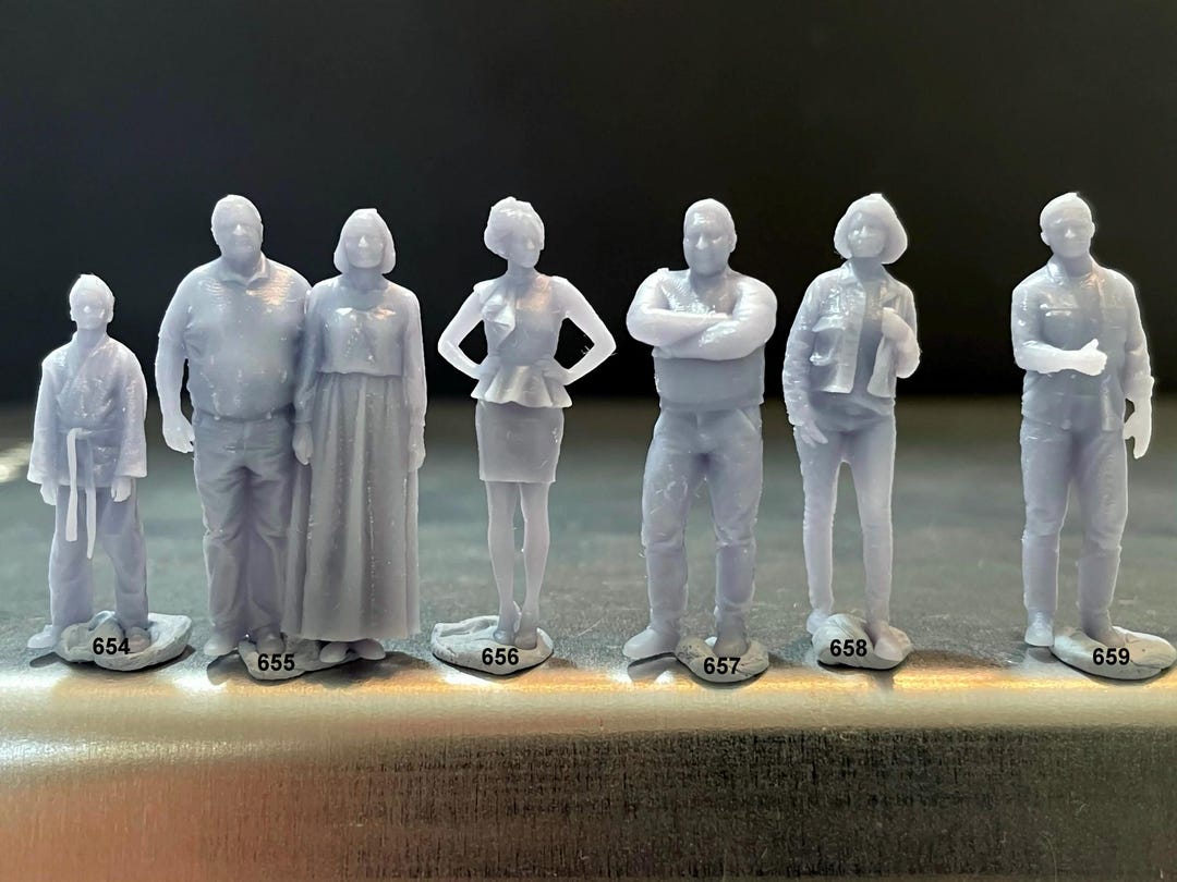 Double G 1:64 Miniature Human Figures - Unpainted - Great for Dioramas ...