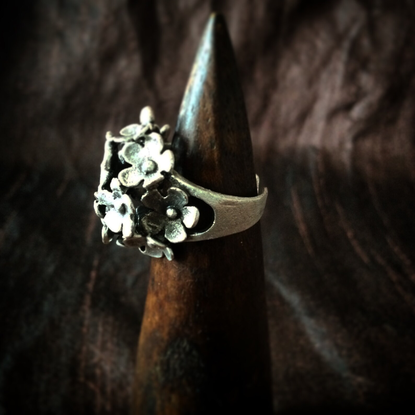 Flower Power Ring, Bouquet Ring, Dome Zamak Silver Plated, Hippy ...