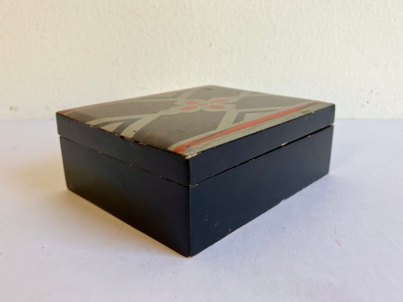 Vintage Japanese lacquerware hinged box with art deco… - Gem