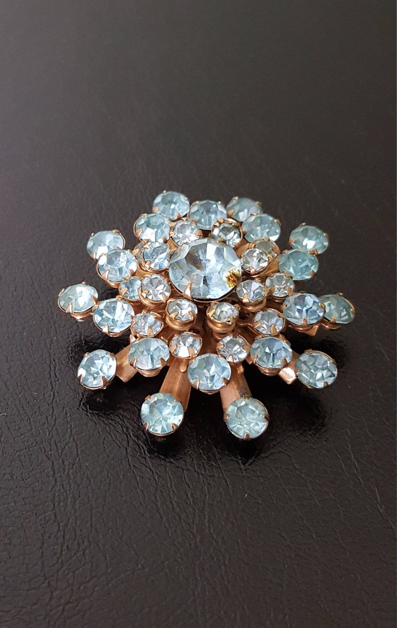 Vintage Blue Rhinestone Brooch: Gold Tone Sparkle - Gem