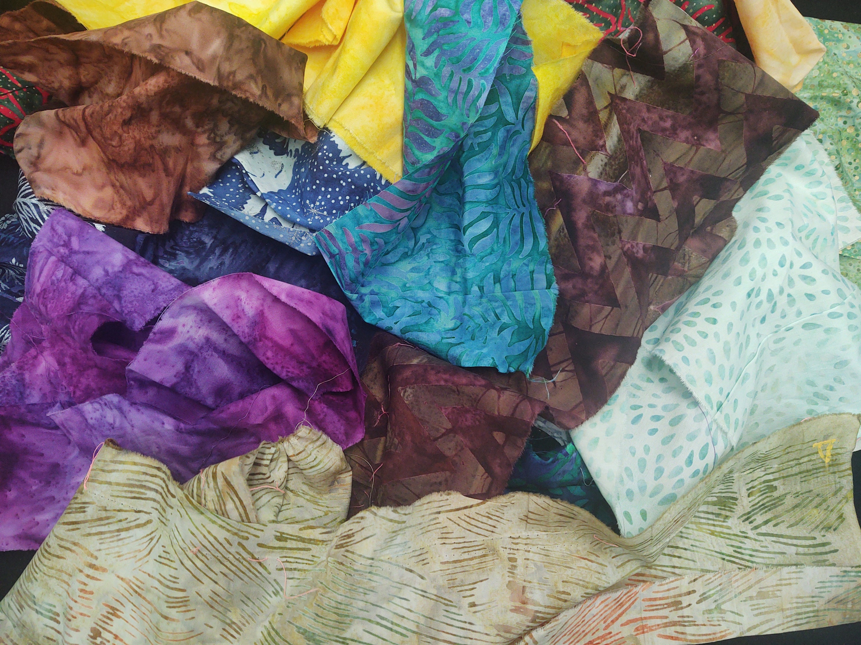 1 Pound Scrap Bag Lunn Fabrics Batiks & Hand Paints Mixed - Etsy