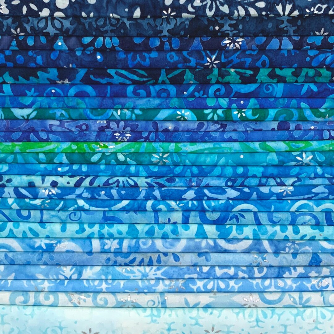 24 Fat Quarters Metallic Screenprint on Batik Winter Snow FQ Pack ...
