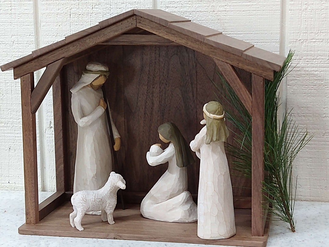 Classic Walnut Nativity Stable, Creche, Christmas Manger Scene, Center ...