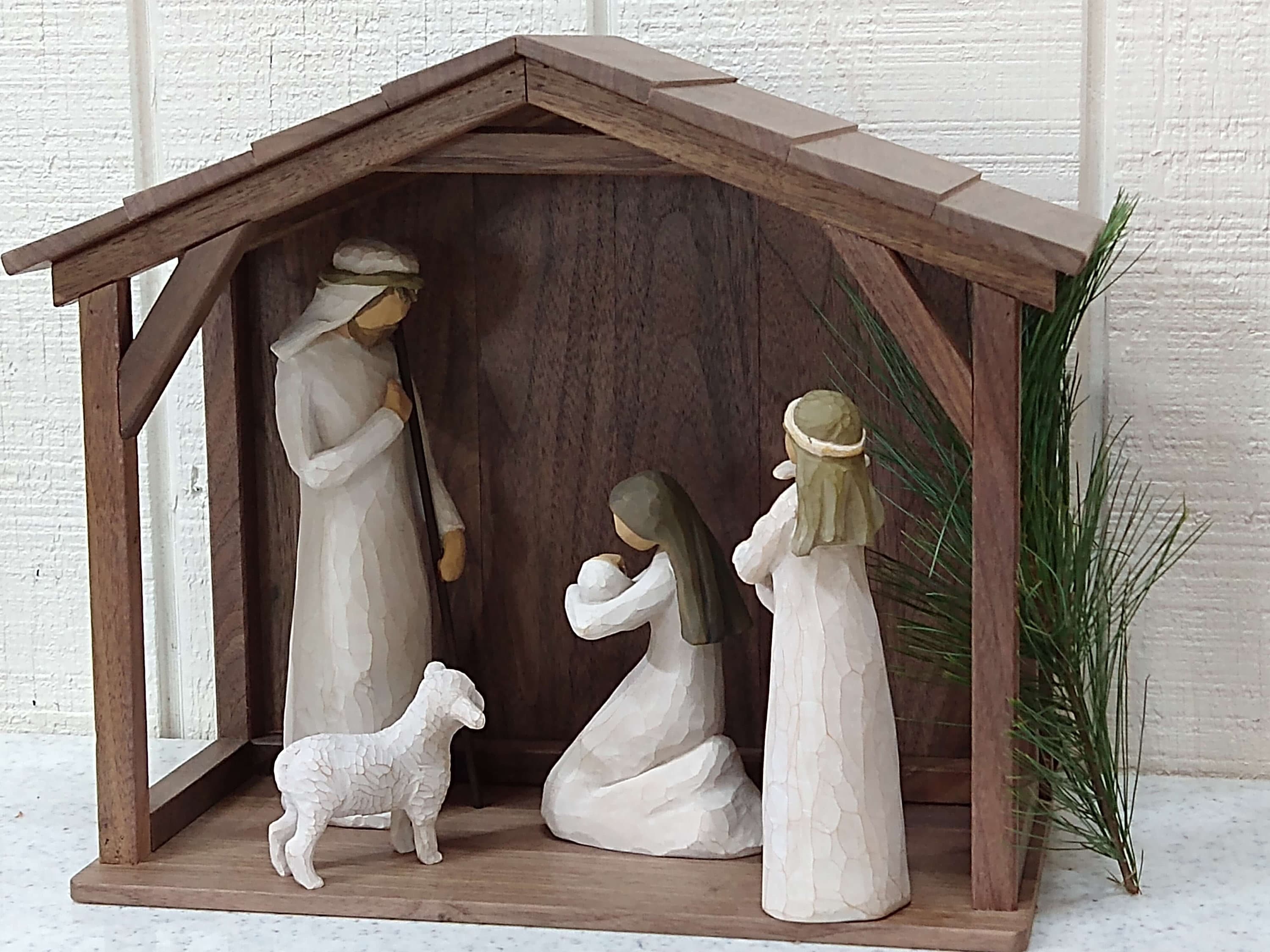 Classic Walnut Nativity Stable, Creche, Christmas Manger Scene, Center ...