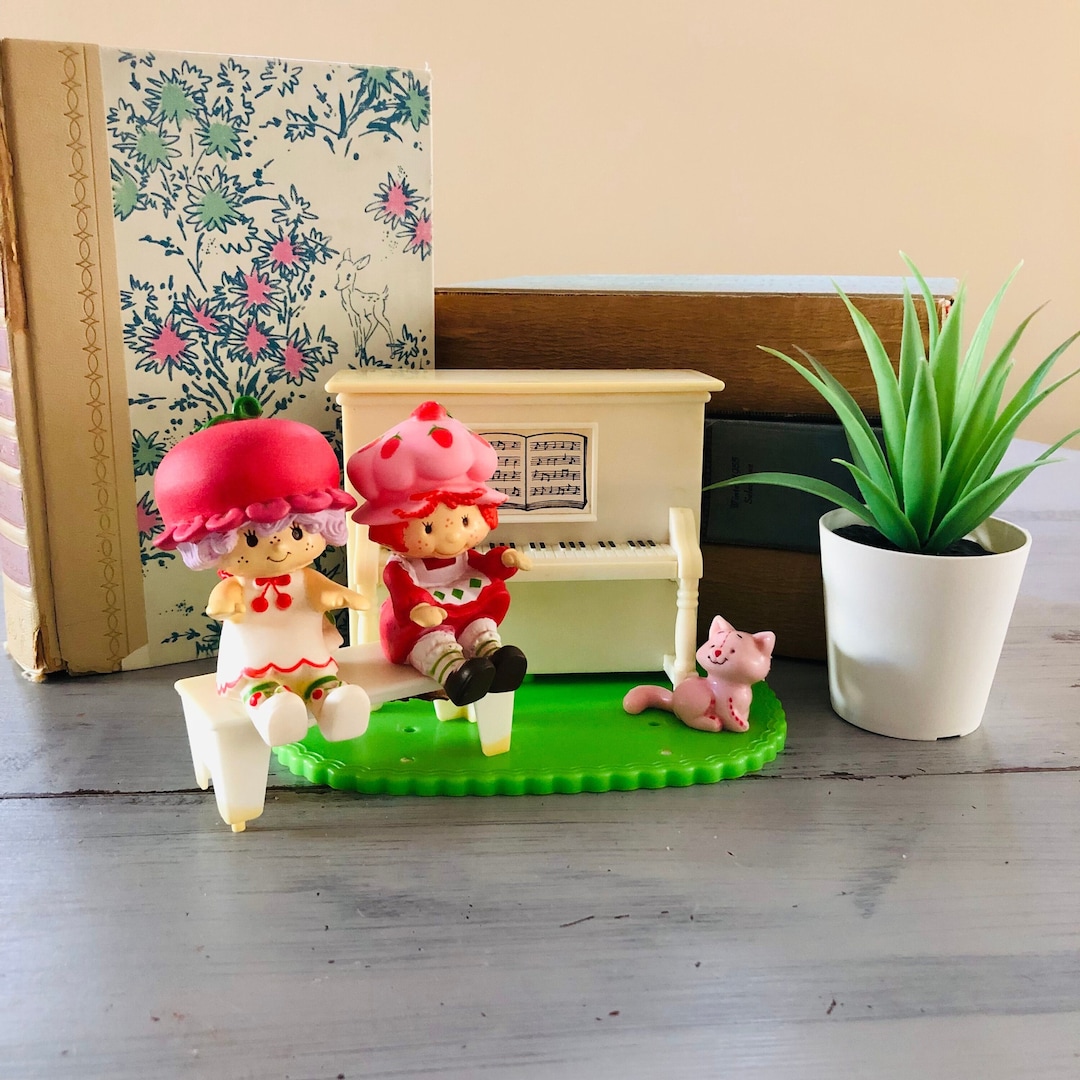 Vintage 1980's Strawberry Shortcake Piano Music Box - Etsy