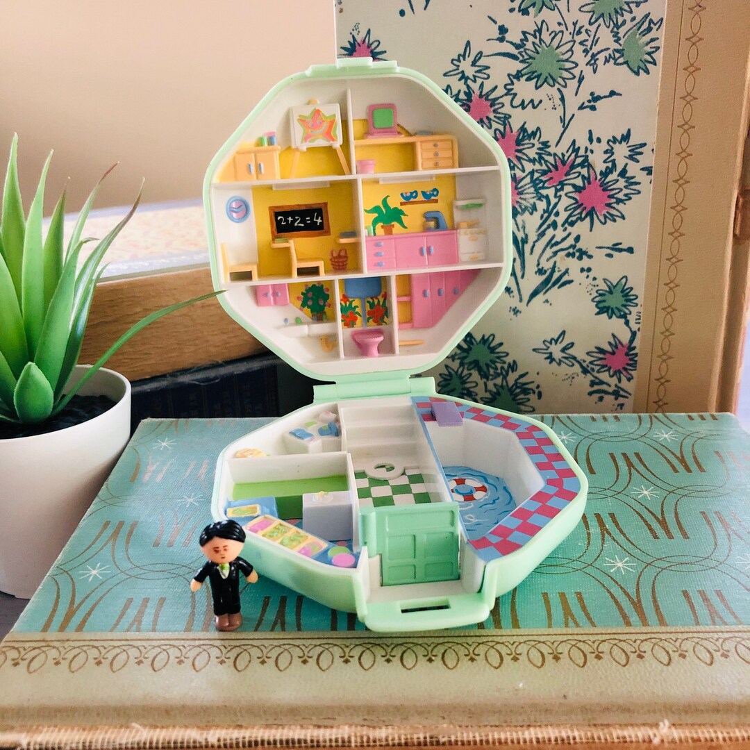 Vintage 1990's Polly Pocket Polly's School Light Mint Green Octagon ...