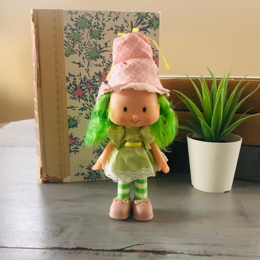 35th Anniversary Lime Chiffon Doll | Vintage Style Re-issue Strawberry ...