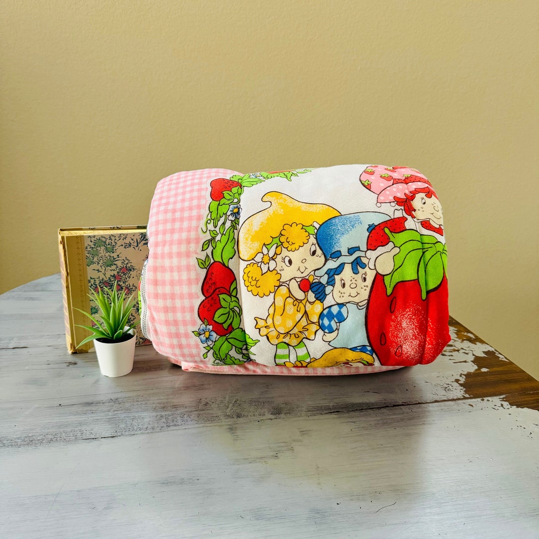 Vintage 1980's Strawberry Shortcake Sleeping Bag 1980s Strawberry ...