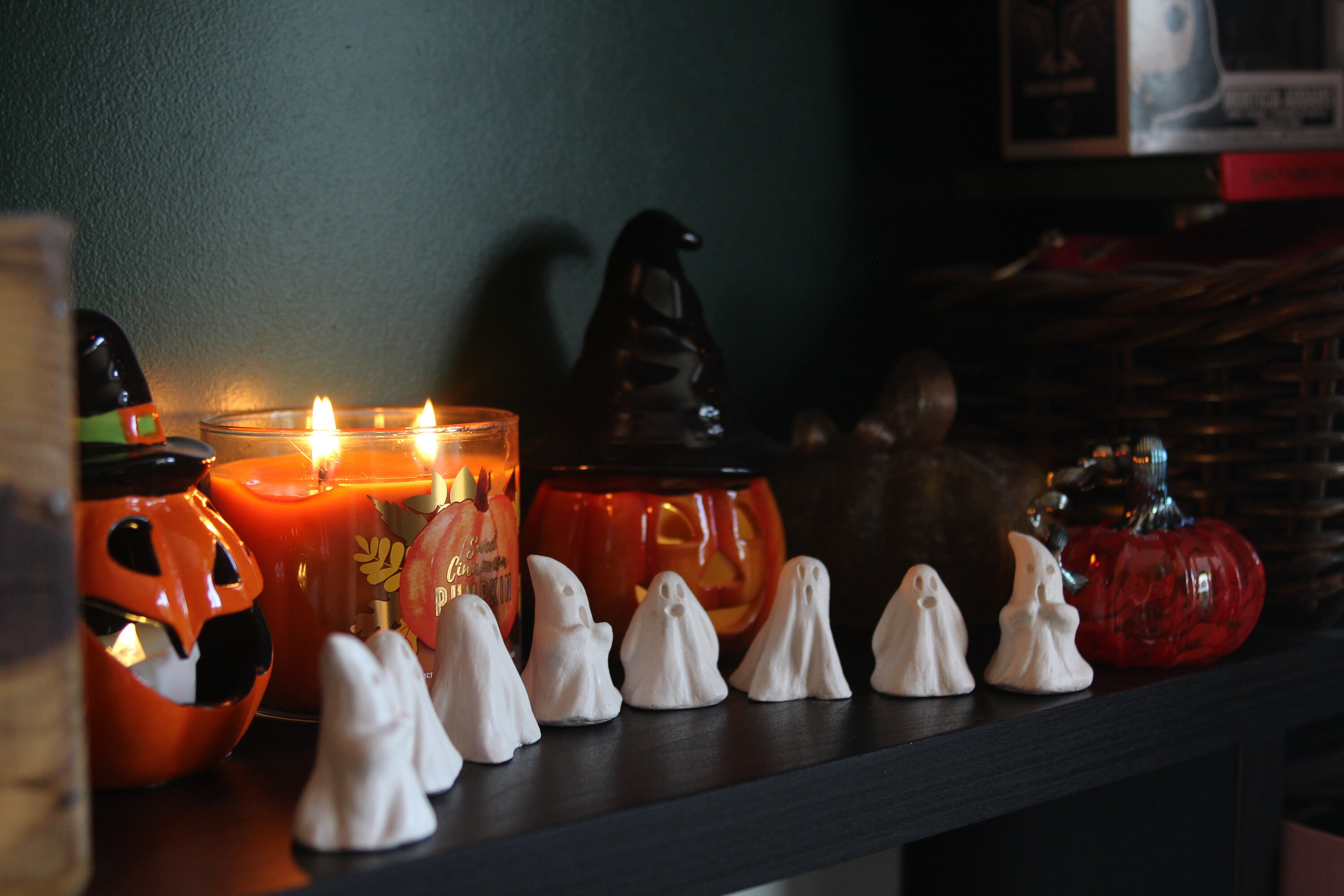 Mini Ghost Figurines pack of 3 | Etsy