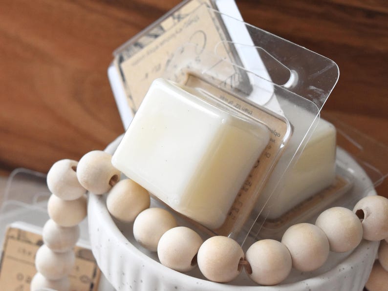 Beach Linen Wax Melt Sample | Fresh Linen, Coastal Fragrance, Mini Wax ...