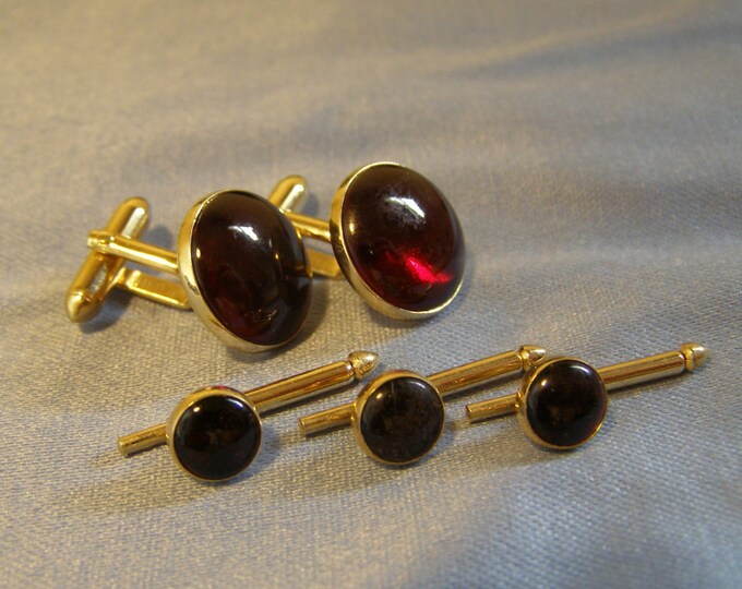 Ruby Red Lucite SWANK Cufflinks & Button Studs Set W Gold Plate Finish ...