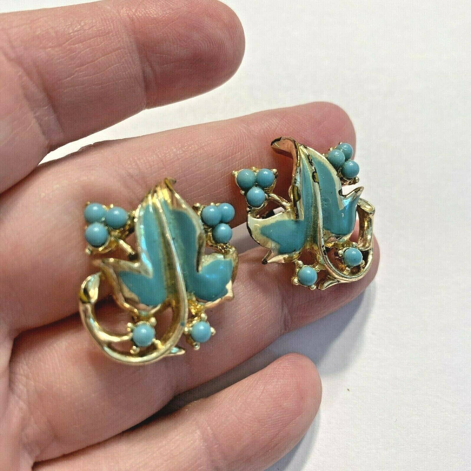 Vintage Coro Clip On Earrings Classic mid century jewelry | Etsy