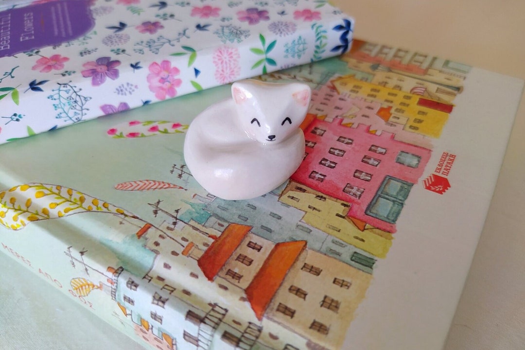 Ceramic Miniature White Fox Sculptures| White Cat Figurines| Wild ...