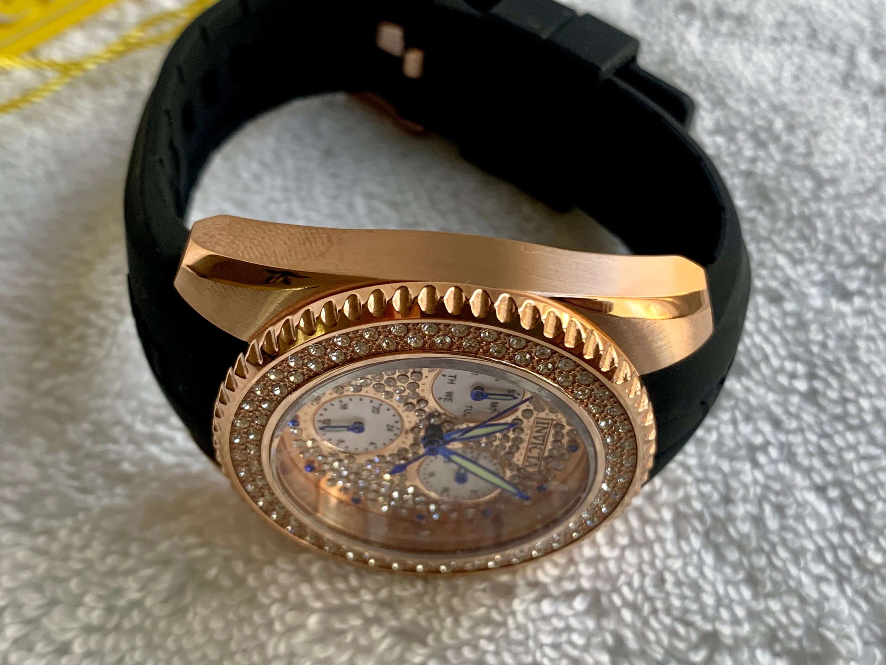 New Stunning Invicta Rose Gold With Crystals Ladies Quartz Watch. Three ...
