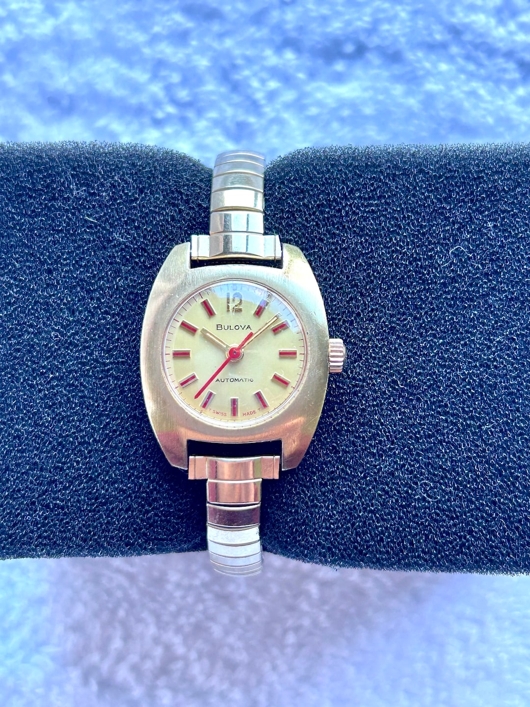Vintage Bulova Red Markers 1970's 17 Jewels Automatic 10kt Gold Plated ...