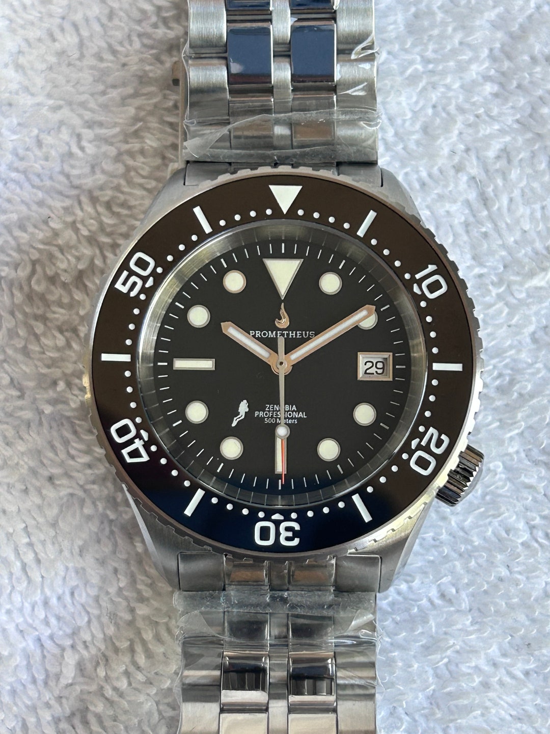 New Old Stock Prometheus Zenobia Professional Diver 500 Meters 1640 ...