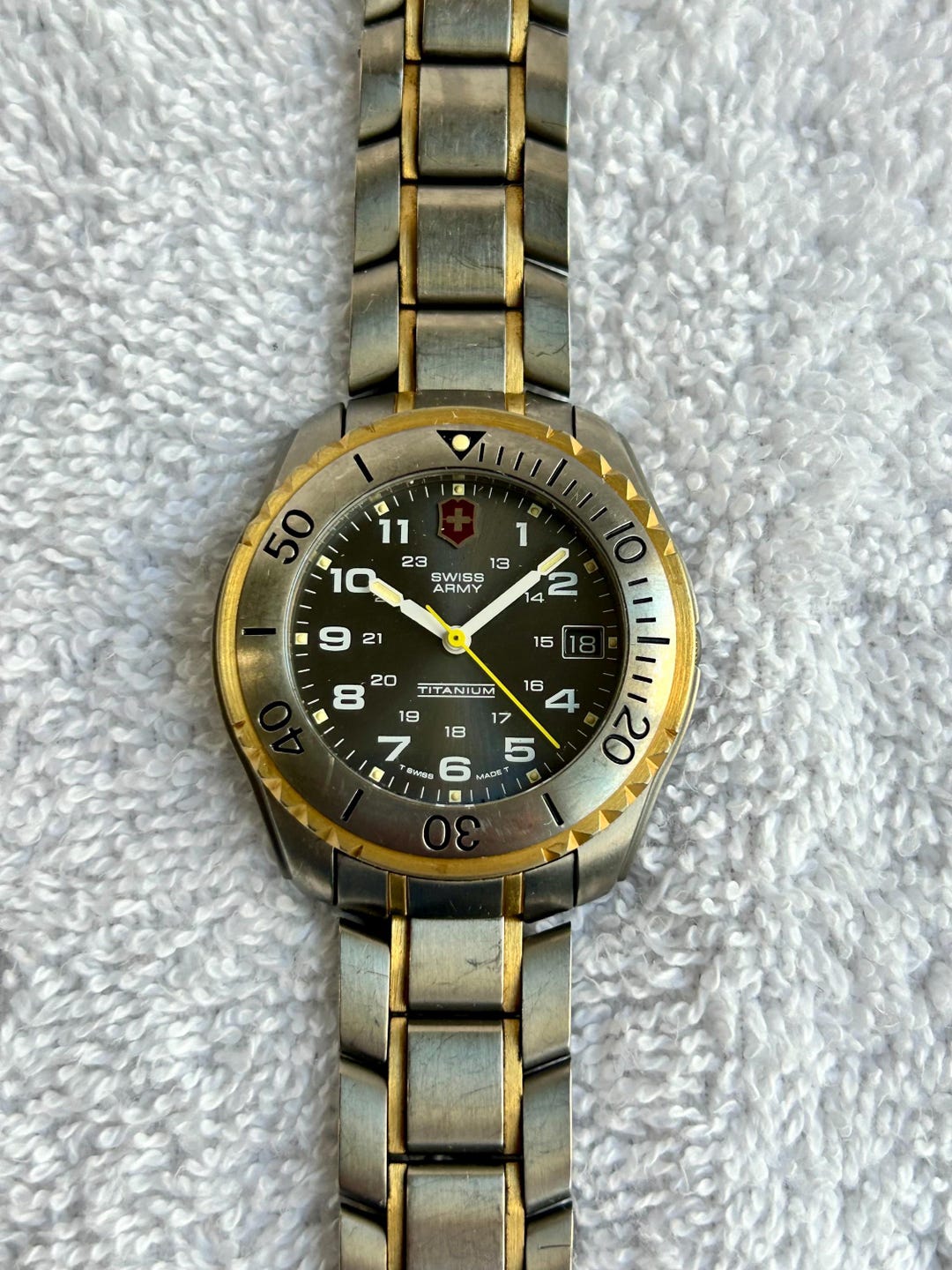 Vintage Swiss Army Titanium Quick Set Date Swiss Made Watch New Swiss ...