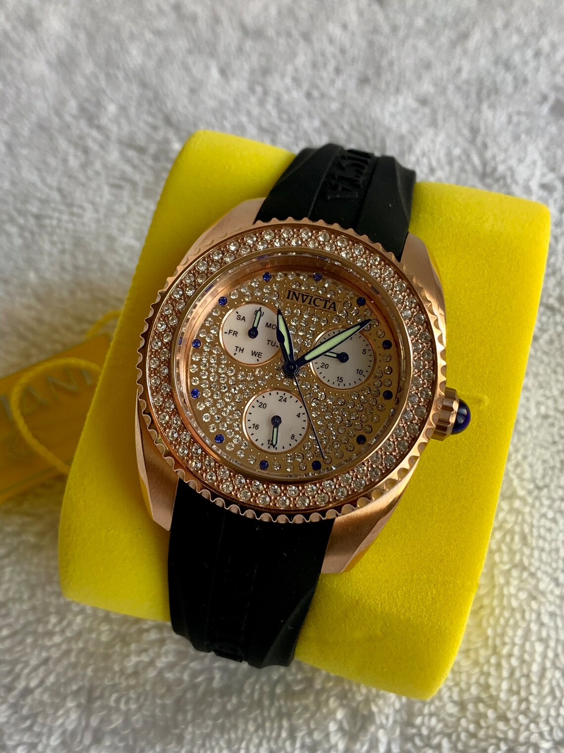 New Stunning Invicta Rose Gold With Crystals Ladies Quartz Watch. Three ...