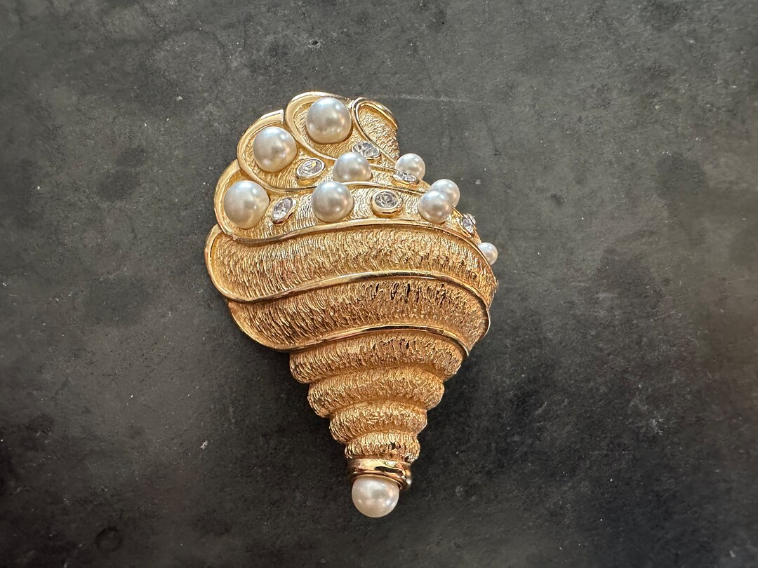 Christian Dior White Faux Pearl and Clear Rhinestone Conch Shell Brooch ...