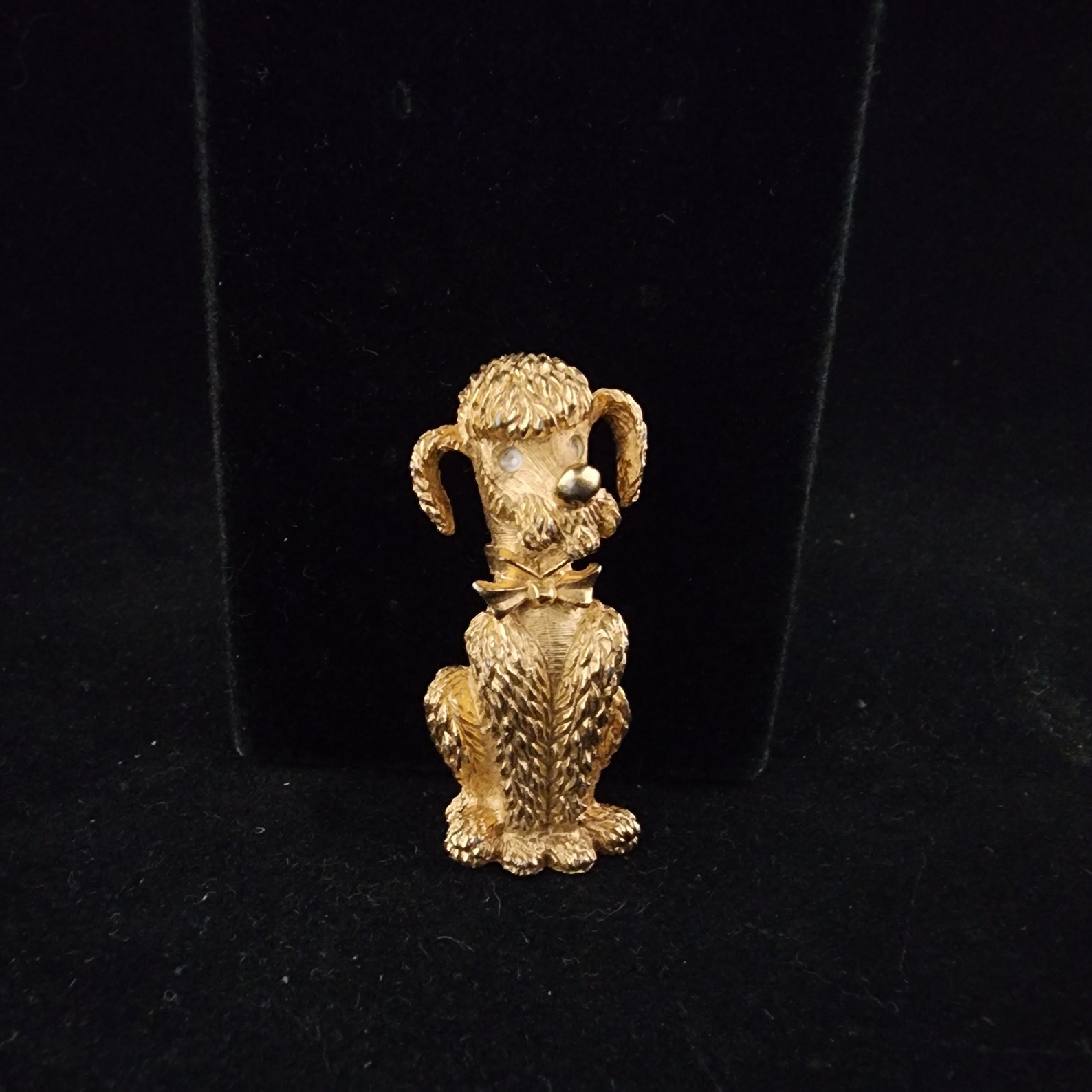 PRICE DROP Vintage Boucher Mid Century Gold Tone Sitting Dog With Bow ...