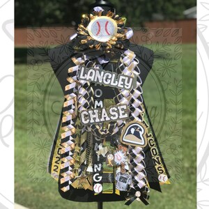 Custom Full Size Garter Mum, Homecoming Mum Garter; SENIOR HOMECOMING ...