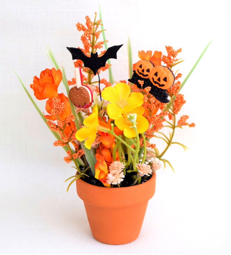 Halloween Miniature & Small Flower Pots Artificial Flowers, Some Glow ...