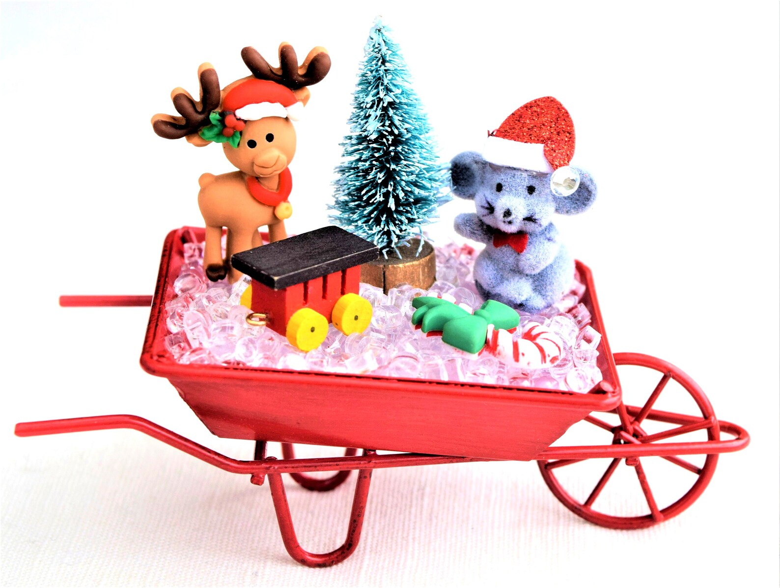 Miniature Christmas Scenes Christmas Small Decorative Red Painted Metal ...