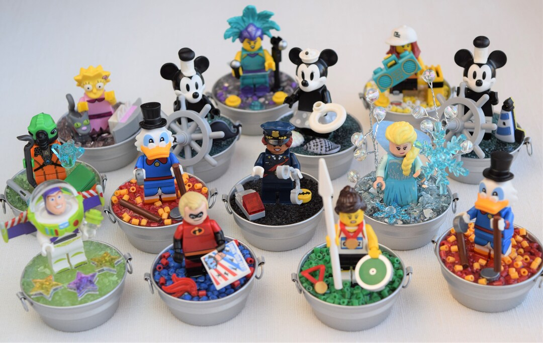 Miniature Collectible Characters, Cartoon Characters, Miniature Block ...