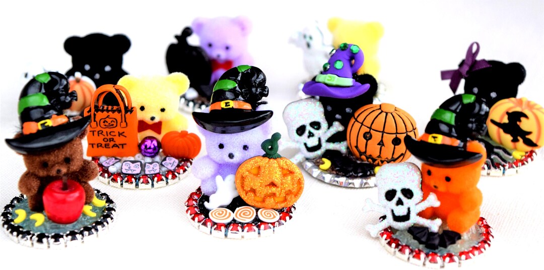 Halloween Deluxe Miniature Figurine Scenes - Spooky, Pirates, Bears ...