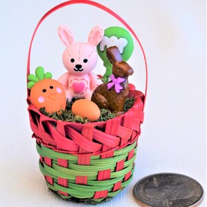 Miniature Easter Baskets 1:12 Scale, Dollhouse Easter Basket Miniatures, Miniature Easter ...