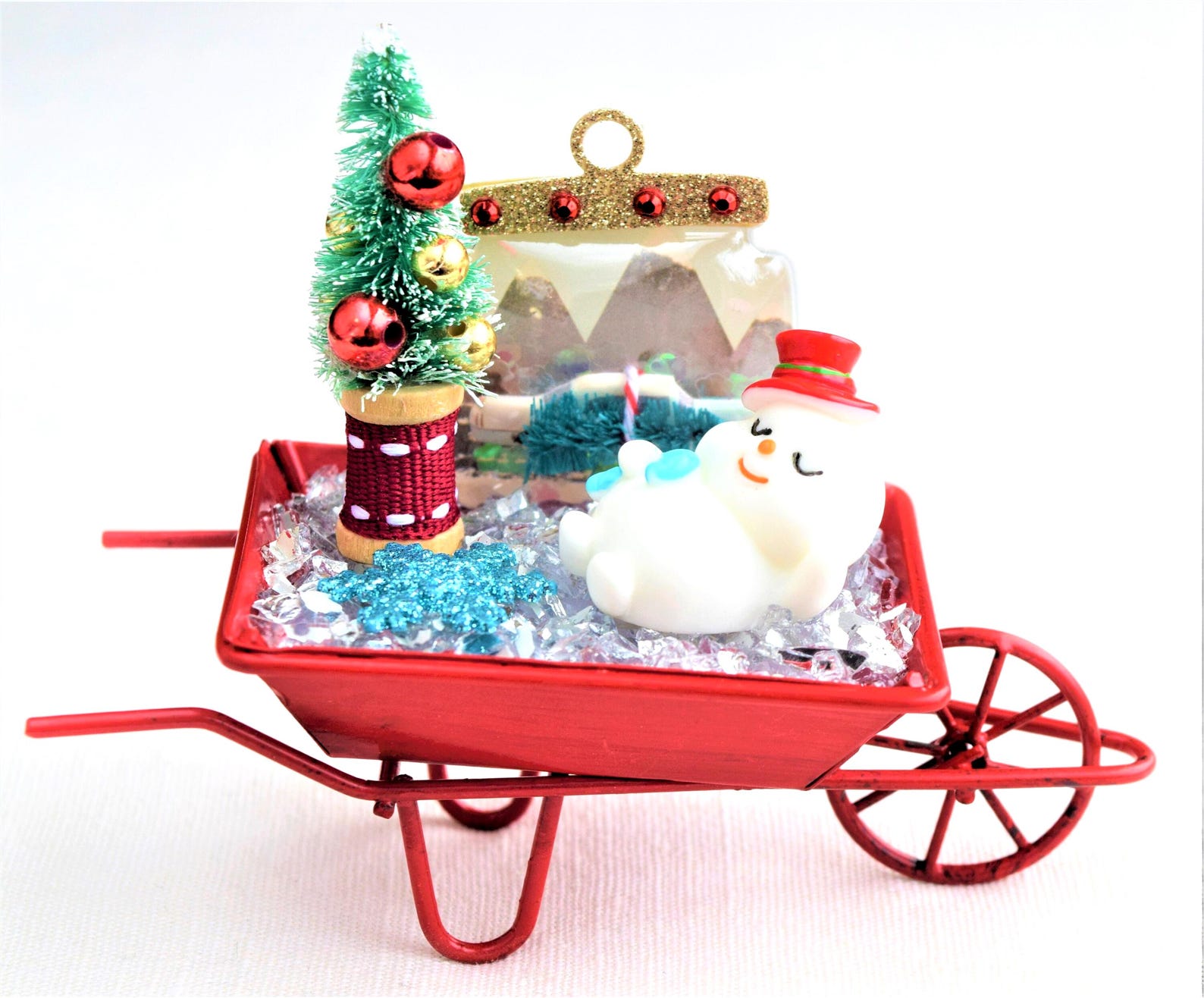 Miniature Christmas Scenes Christmas Small Decorative Red Painted Metal ...