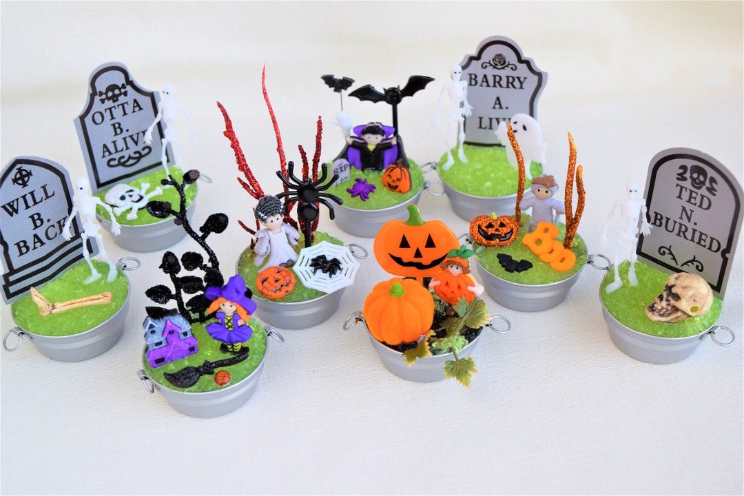 Glow in the Dark Spooky Fun Miniature Halloween Scenes in Miniature ...