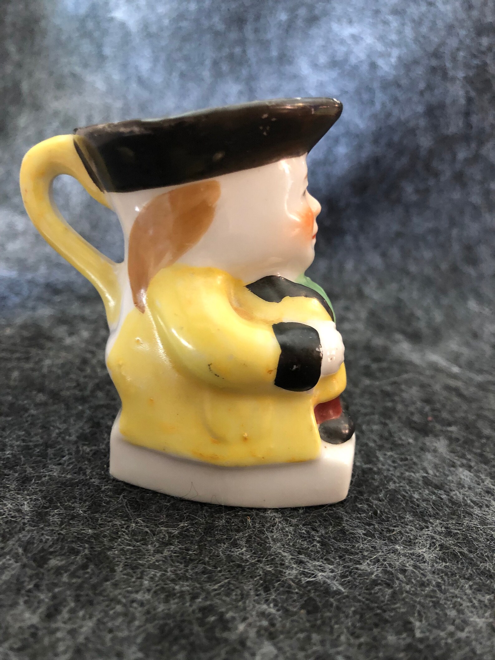 Miniature Toby Pitcher, Colonial Man Sitting With Yellow Suit. Japan - Etsy