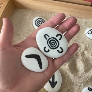 Aboriginal Story Stones, Aboriginal Symbols, Story Telling Stones ...