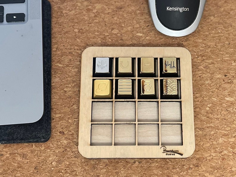 Wood Artisan Keycap Display Tray (16) 18x18mm Squares for Mechanical ...