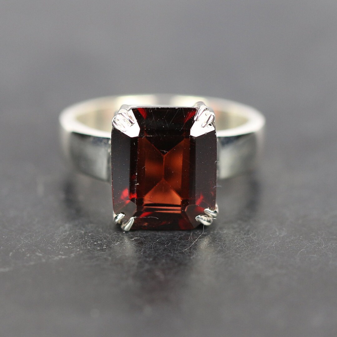 Anello con granato rosso, anello in argento con granato a taglio ...