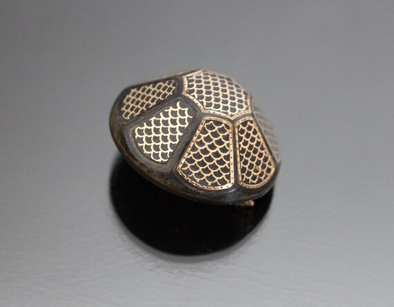 Antique Napoleon III Pique Brooch. Yellow Gold Inlay.… - Gem