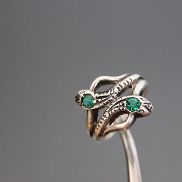 Emerald Snake Ring - Etsy