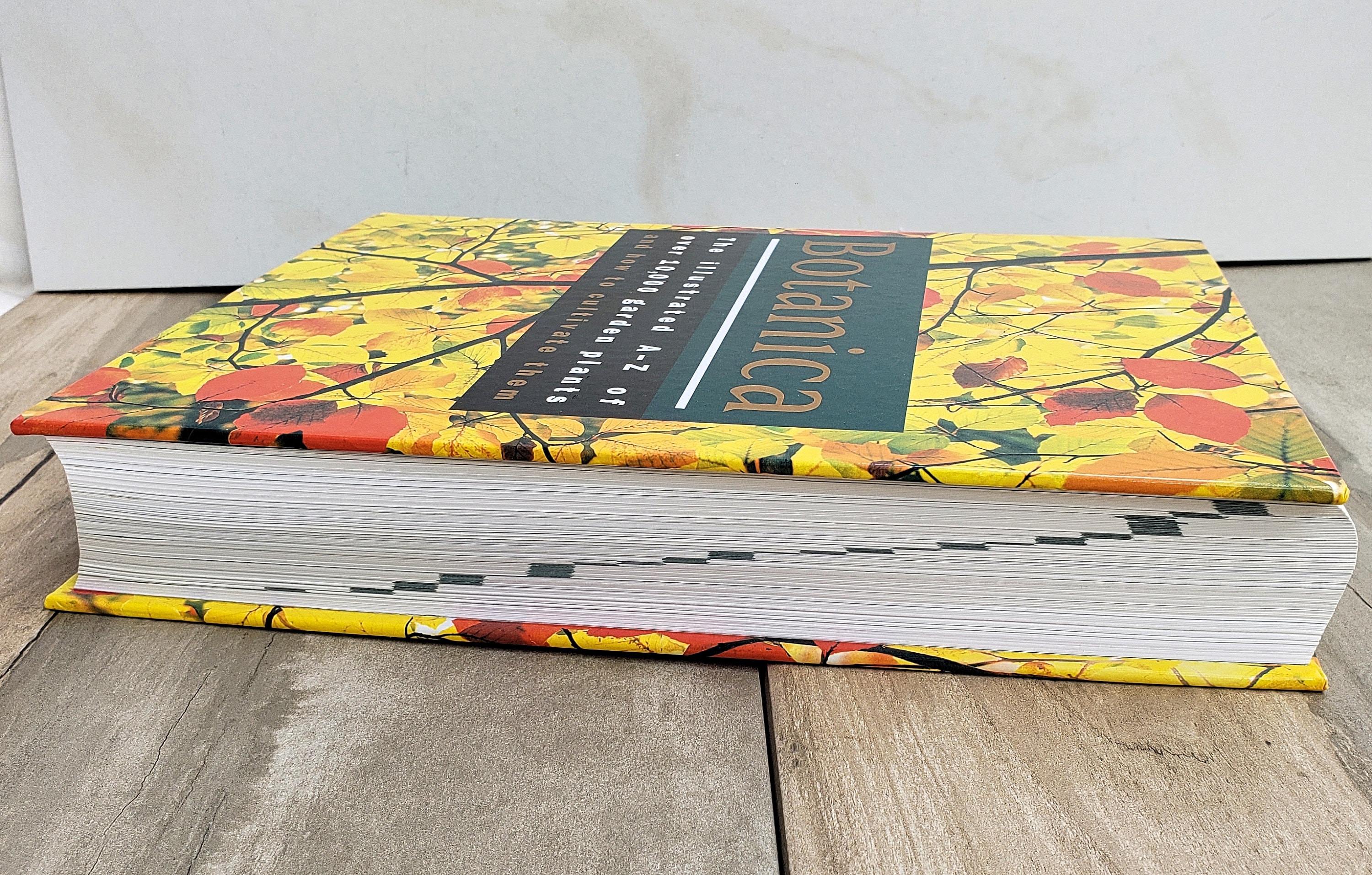 BOTANICA the Illustrated A-z of Over 10,000 Garden Plants Book ...