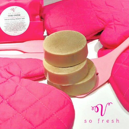 Monthly Calm Rollerball PMS relief Hormones PMS kit | Etsy