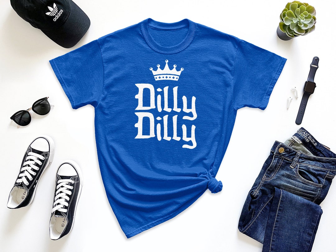 Dilly Dilly Funny Beer Commercial Viral - Men's T-shirt - Royal Family ...