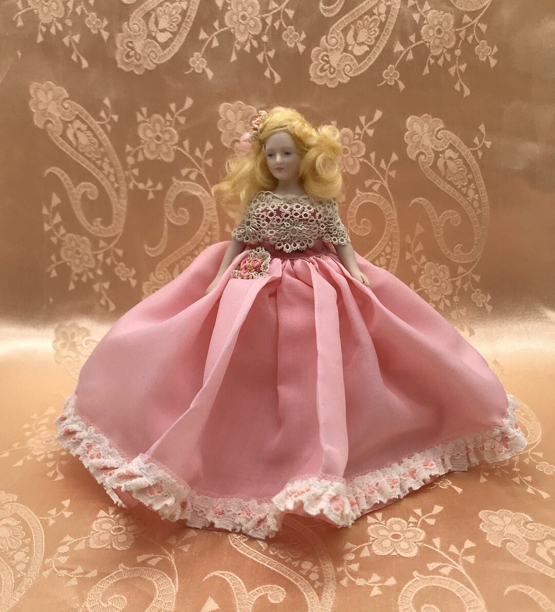 Miniature Dollhouse Doll, 1:12 Scale Artisan Dressed, Blonde Caucasian ...