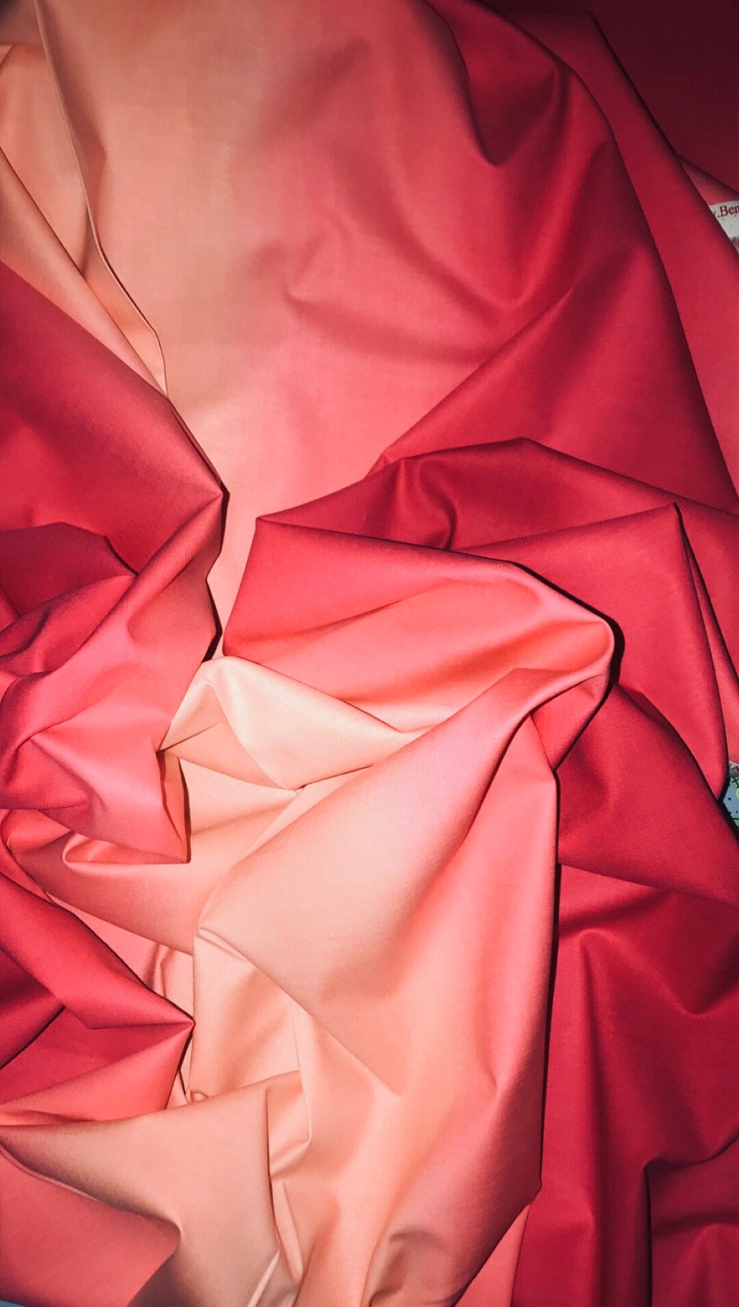 Essential Gradations Fabric Ombre Red Rose Quilt Cotton Sewing Material ...